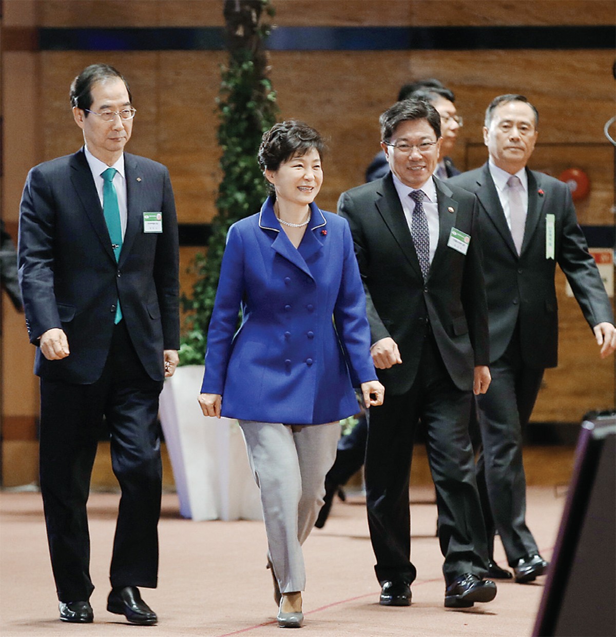 와이드 인터뷰 | 한덕수 한국무역협회장 - “규제개혁과 사교육비 혁명에 한국경제 사활 걸려”
