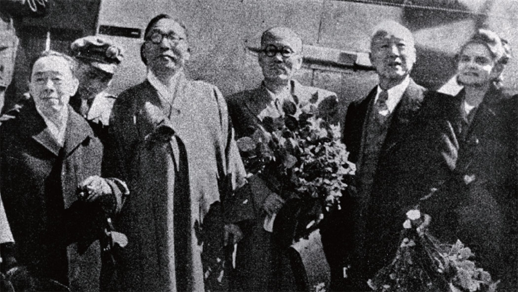 [연재소설] 복거일 소설 ‘이승만’ | 물로 씌여진 이름 (제2부 건국)